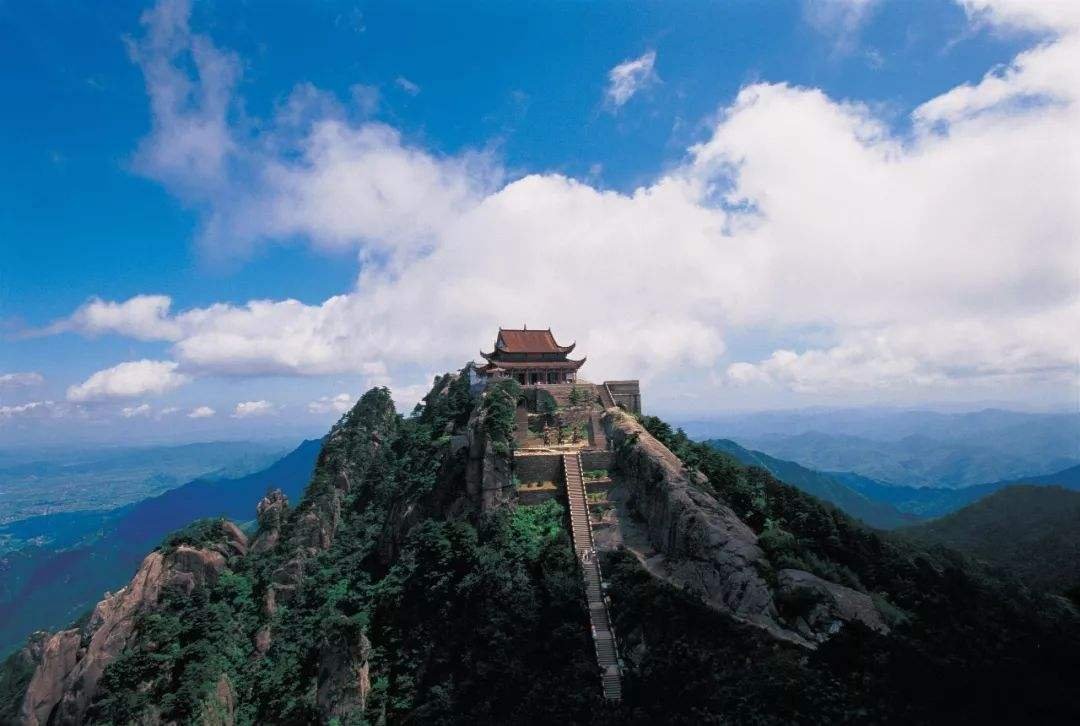 Pilgrimage to 4 Holy Mountains in China - Tiger Tours and Travels
